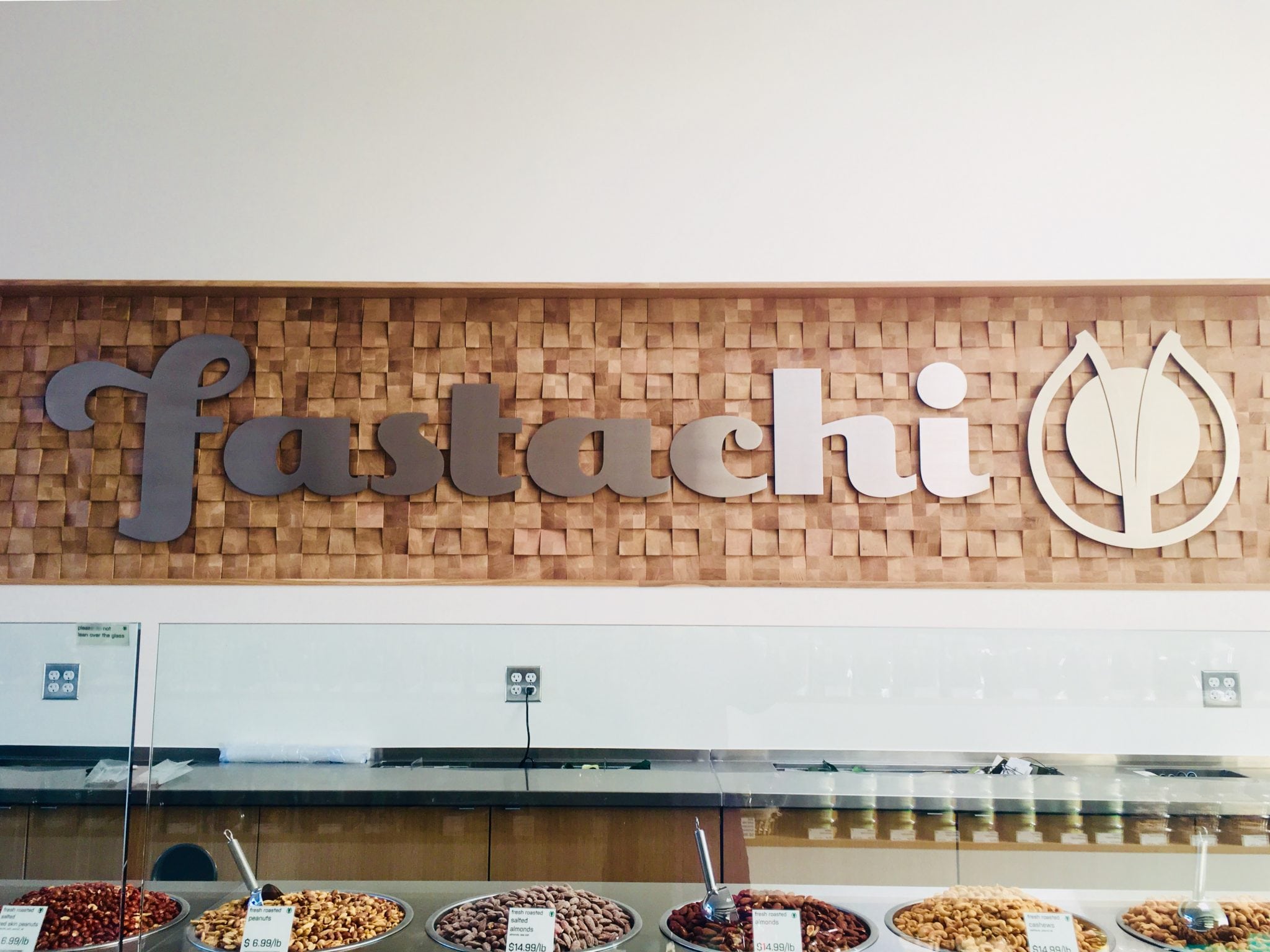 Wellesley Business Buzz: Glow Golf gone; Fastachi opens; Wellesley ...