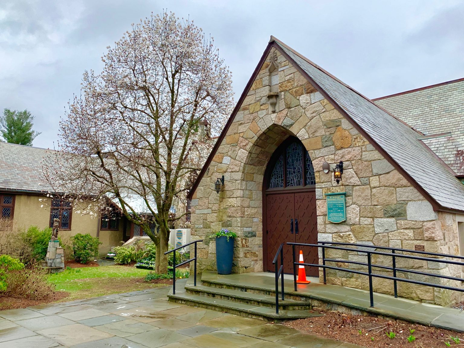 Where to worship in Wellesley (and beyond) - The Swellesley Report