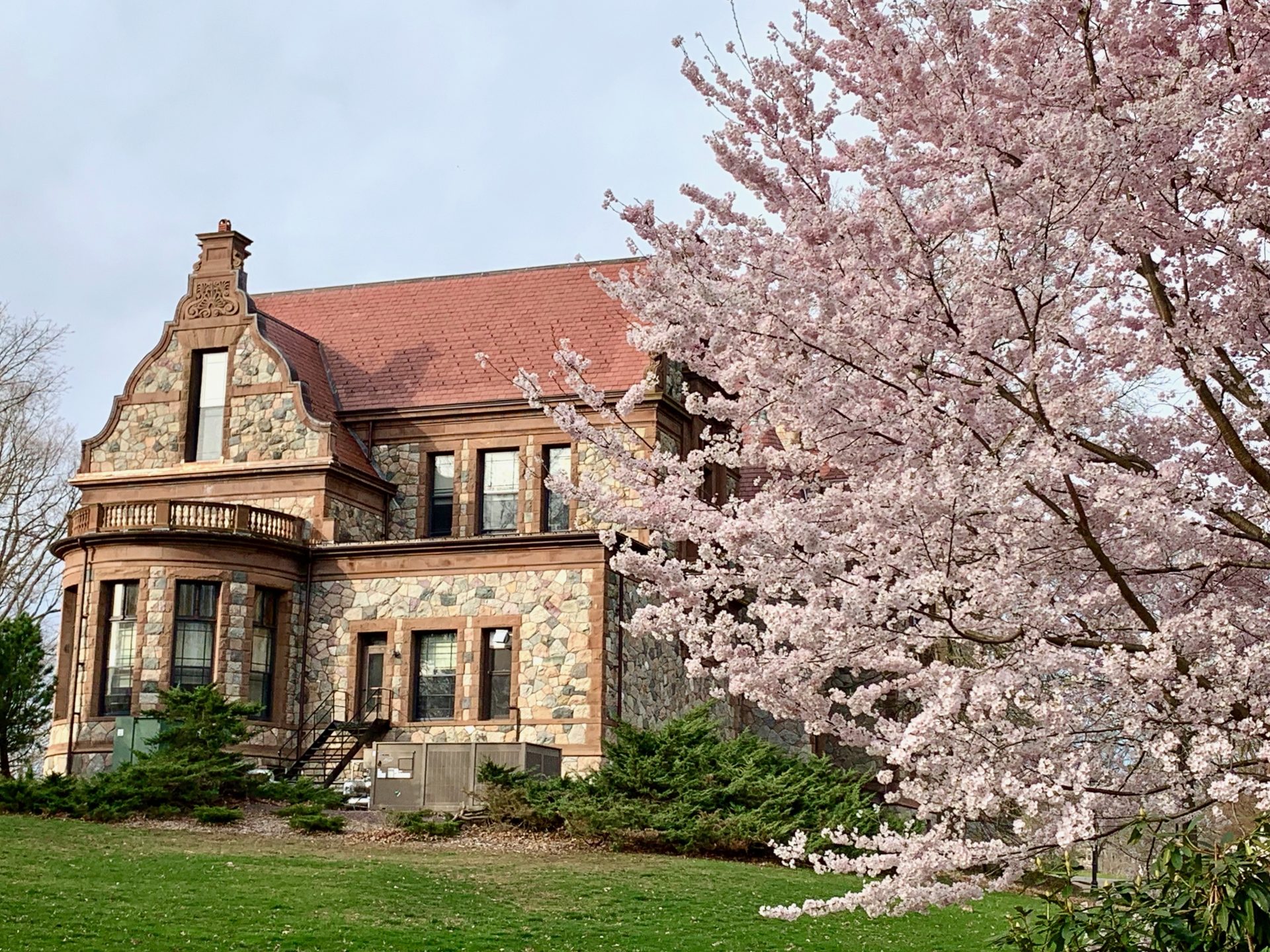 Wellesley & The Hunnewell Family - The Swellesley Report