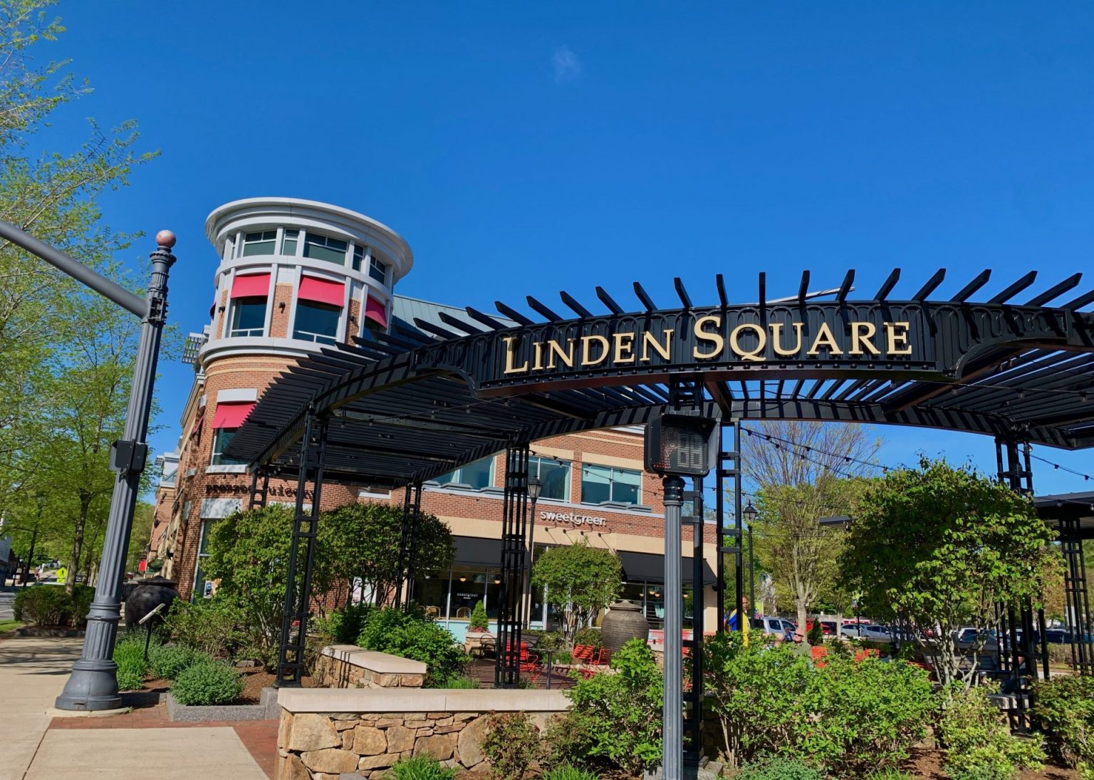 Wellesley Business Buzz: Sip & Shop in Linden Square; Wellesley ...