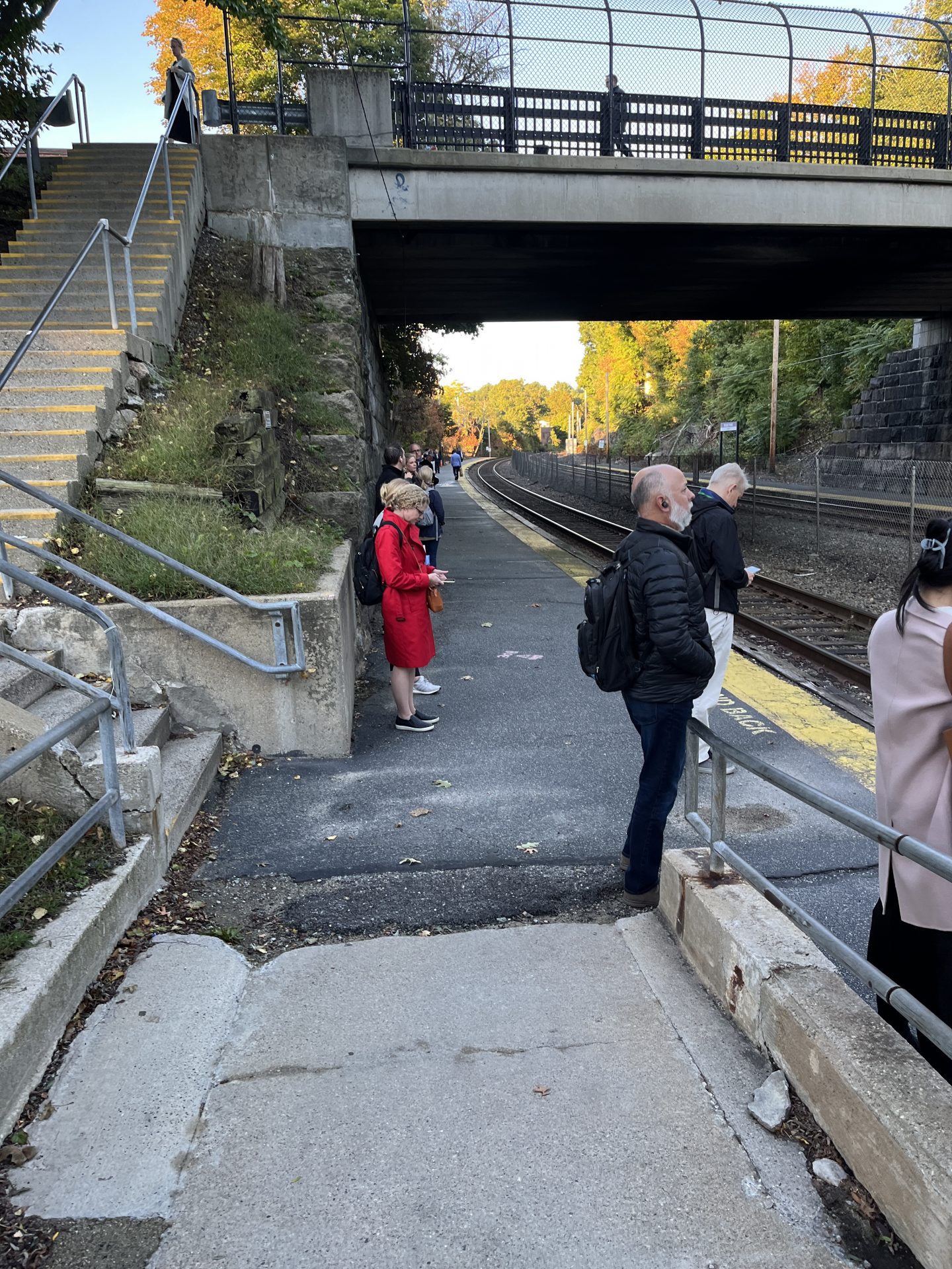 Fall/winter commuter rail schedule: A few more trains to stop in ...