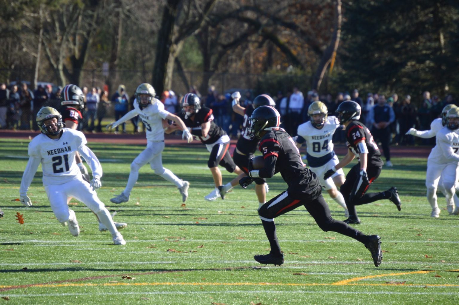 Scenes from Wellesley-Needham High School football game on Thanksgiving ...