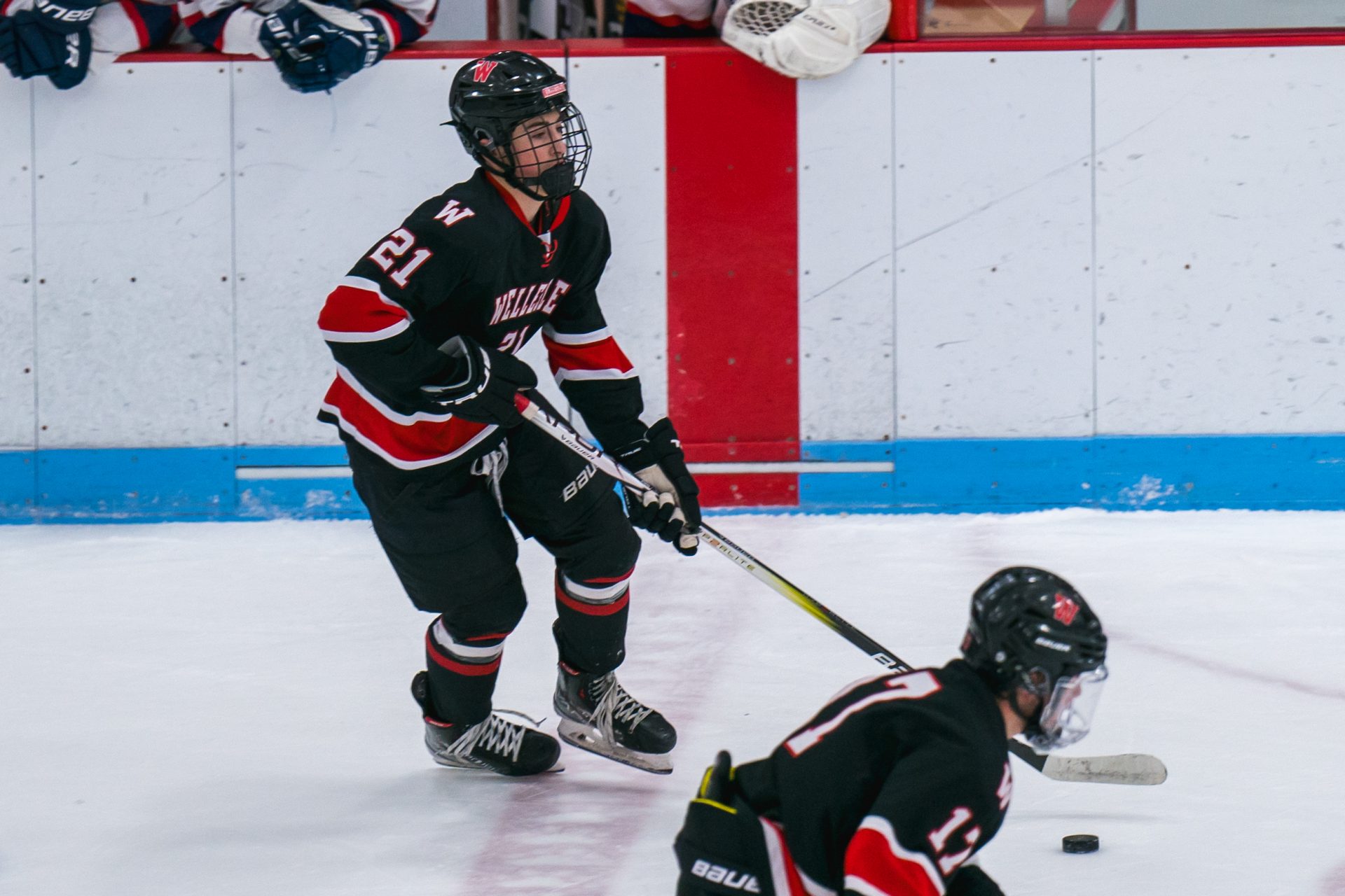 Wellesley Athletes of the Week: Ice hockey's Emery McGraw & Max ...