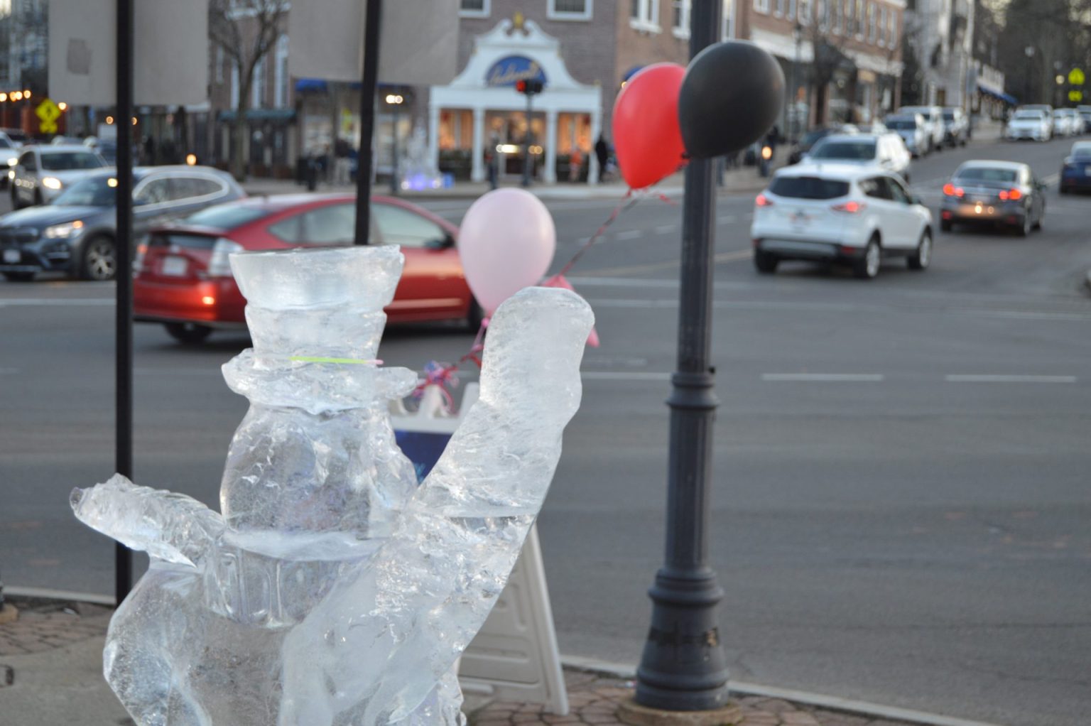 Wellesley Wonderland Ice Sculpture Stroll draws lively weekend crowd ...