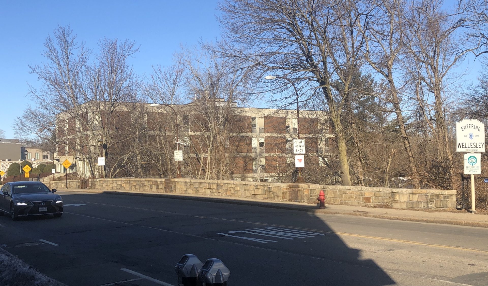 Newest Wellesley road signs read: 'MOTORISTS GIVE 4 FT TO PASS' - The ...