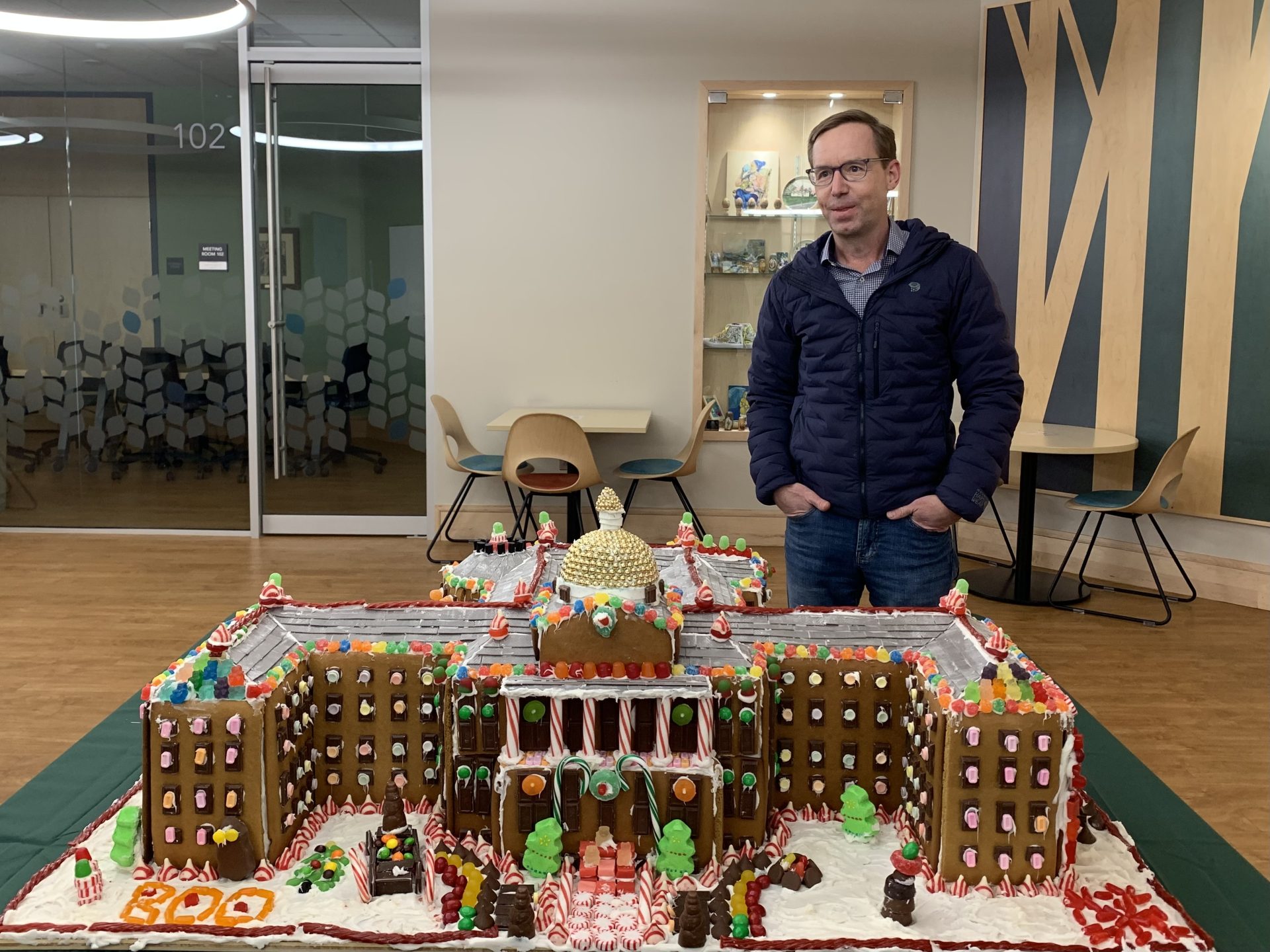 Wellesley resident gives State House the gingerbread treatment - The ...