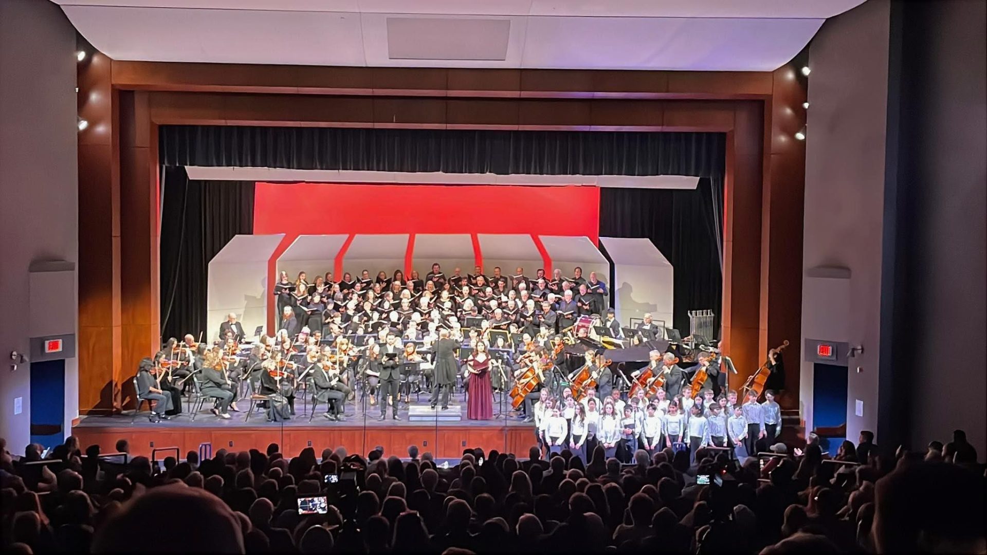 Wellesley Middle School 6th grade chorus sings challenging music at ...