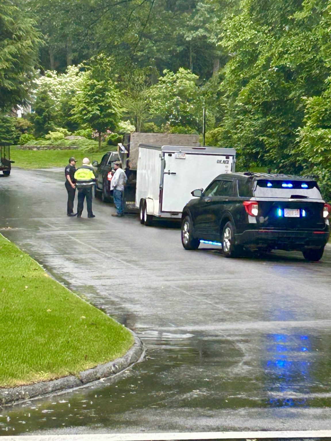Wellesley residents on high alert after seeing landscapers pulled over ...