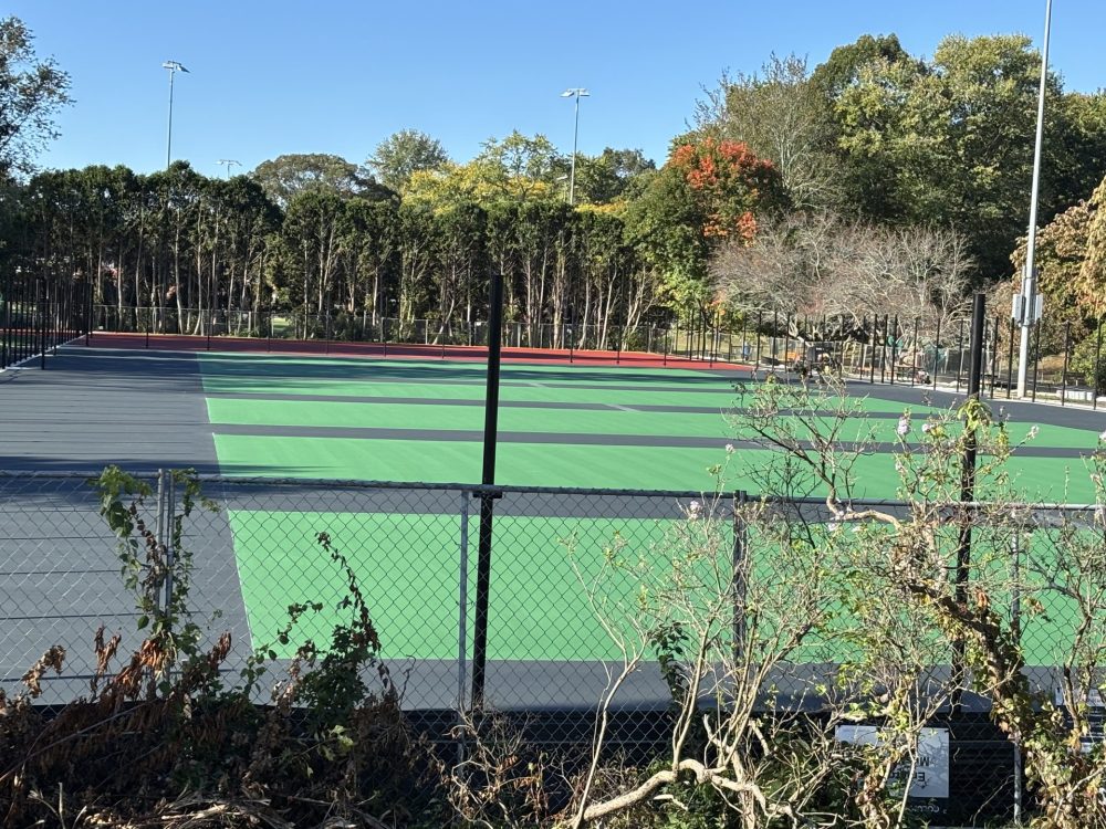 Fall colors at Wellesley's Hunnewell courts - The Swellesley Report