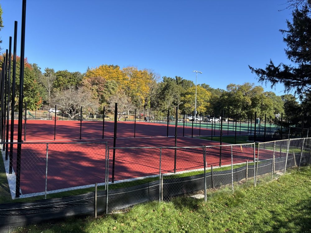 Fall colors at Wellesley's Hunnewell courts - The Swellesley Report
