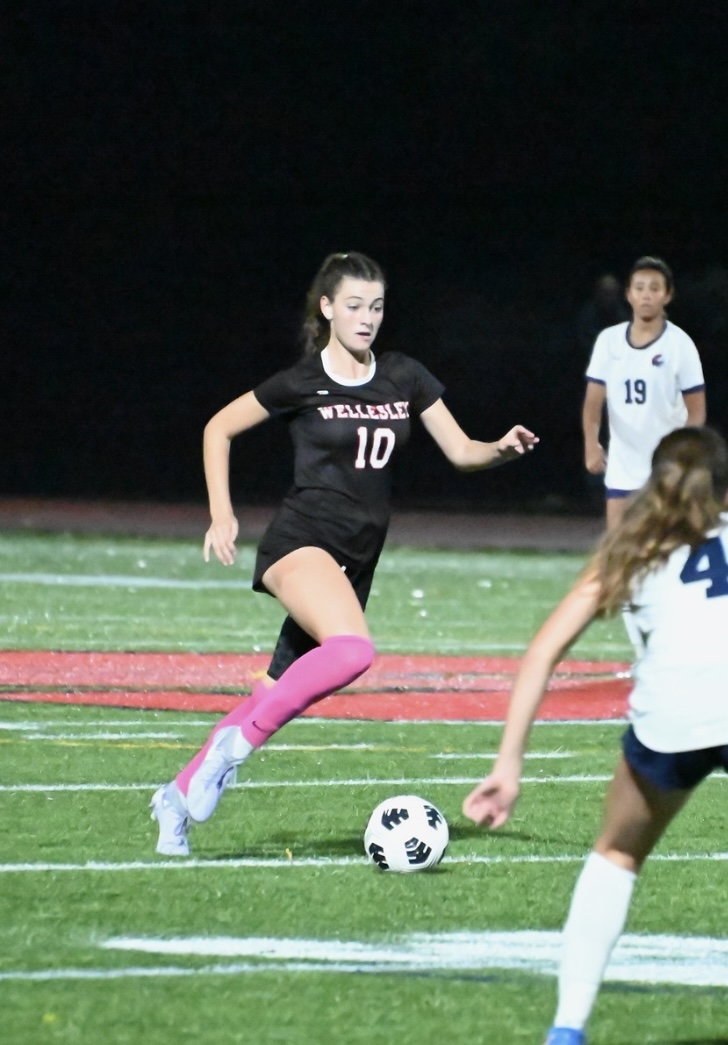 Wellesley Athletes of the Week: Soccer's Cooper Munro & Grace Sullivan ...