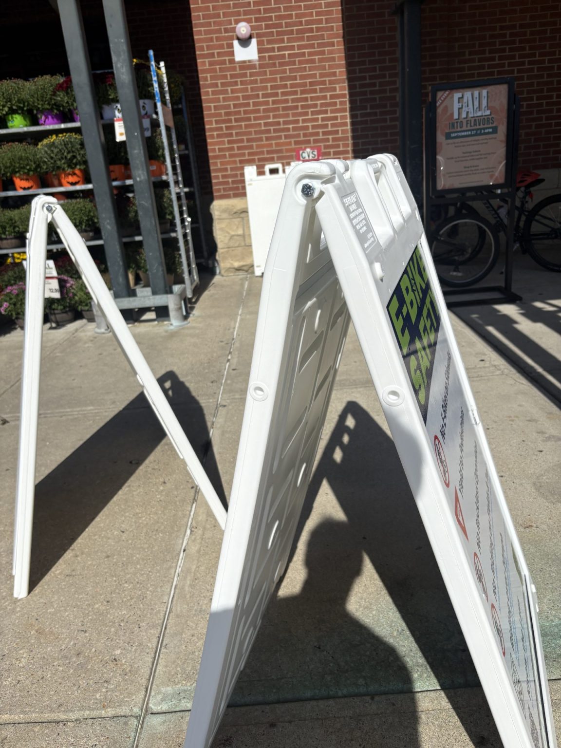 What a spread: Wellesley gorging on sandwich boards - The Swellesley Report